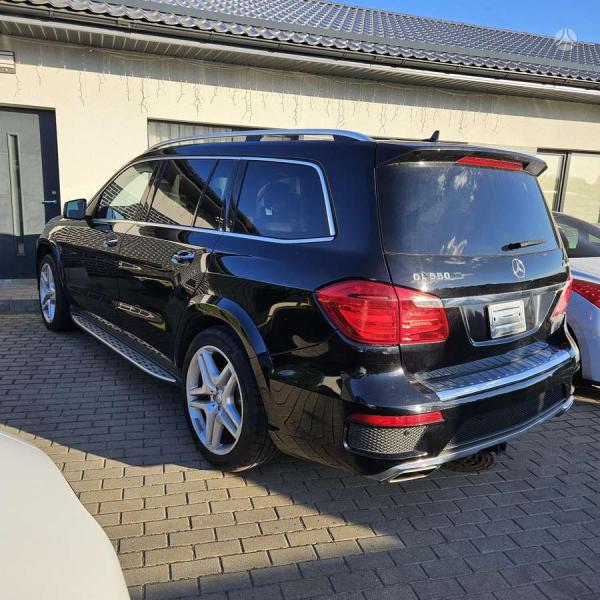Melns Mercedes-Benz gl-550 2013 Kauņa, ar dzinēja tilpumu 4.70 L un nobraukumu 269 tūkst. km par 12000 €, foto 2 vietnē AUTOMOTO.COM.LV