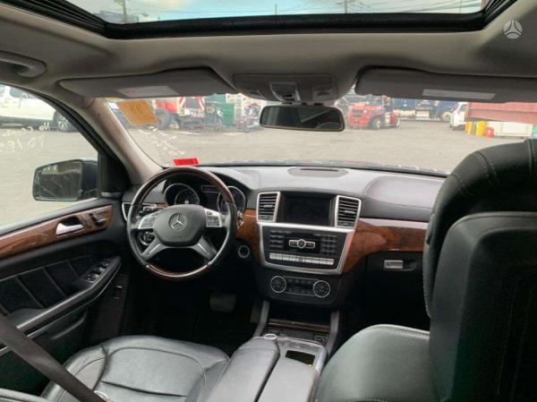 Черный Мерседес ГЛ 550 2015 в Каунас, объемом двигателя 4.70 л и пробегом 146 тыс. км за 9750 €, фото 9 на AUTOMOTO.COM.LV