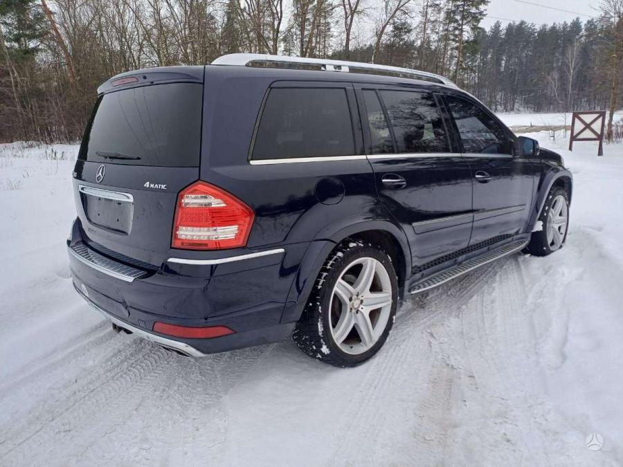 Zils Mercedes-Benz gl-550 2012 Viļņa, ar dzinēja tilpumu 5.50 L un nobraukumu 244 tūkst. km par 6500 €, foto 8 vietnē AUTOMOTO.COM.LV