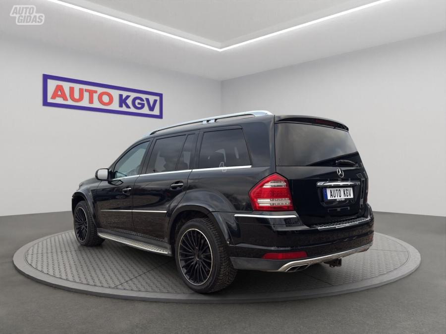 Mercedes-Benz gl-550 2010 in Kaunas, with an engine capacity of 5.50 L and mileage of 311 thousand km for 7499 €, photo 3 on AUTOMOTO.COM.LV