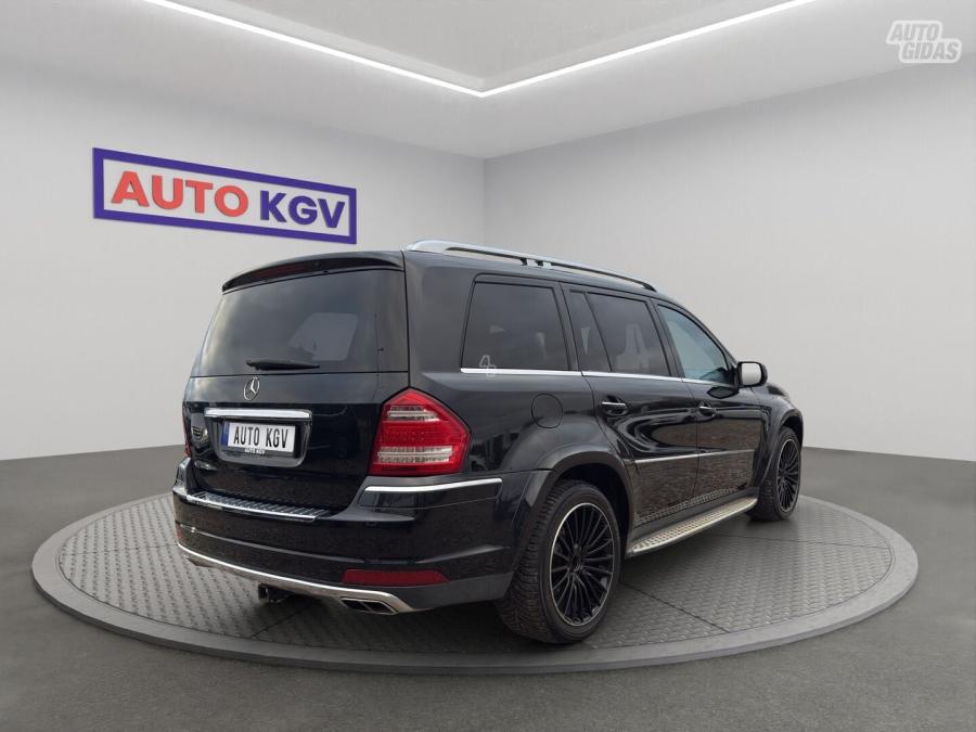 Mercedes-Benz gl-550 2010 in Kaunas, with an engine capacity of 5.50 L and mileage of 311 thousand km for 7499 €, photo 5 on AUTOMOTO.COM.LV