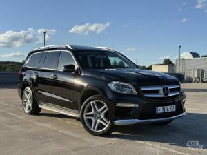 Mercedes-Benz gl-550 2013 Viļņa, ar dzinēja tilpumu 4.70 L un nobraukumu 240 tūkst. km par 17500 €, foto 4 vietnē AUTOMOTO.COM.LV