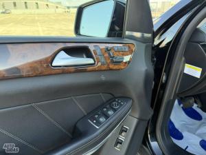 Mercedes-Benz gl-550 2013 Viļņa, ar dzinēja tilpumu 4.70 L un nobraukumu 240 tūkst. km par 17500 €, foto 23 vietnē AUTOMOTO.COM.LV