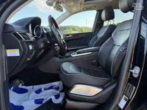 Mercedes-Benz gl-550 2013 Viļņa, ar dzinēja tilpumu 4.70 L un nobraukumu 240 tūkst. km par 17500 €, foto 25 vietnē AUTOMOTO.COM.LV
