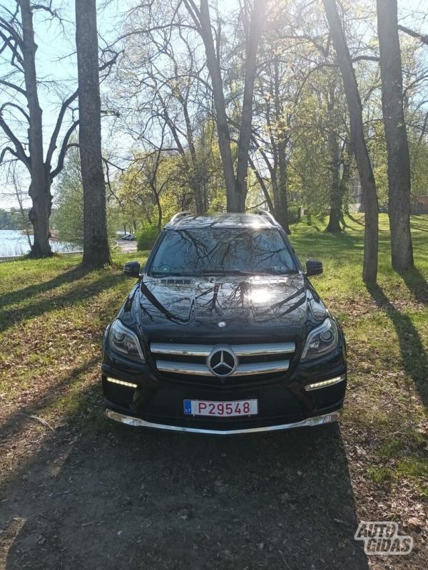 Mercedes-Benz gl-550 2015 in Vilnius, with an engine capacity of 4.70 L and mileage of 190 thousand km for 15850 €, photo 3 on AUTOMOTO.COM.LV
