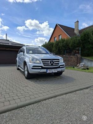 Серый Мерседес ГЛ 550 2011 в Ионава, объемом двигателя 5.50 л и пробегом 136 тыс. км за 12900 €, фото 9 на AUTOMOTO.COM.LV