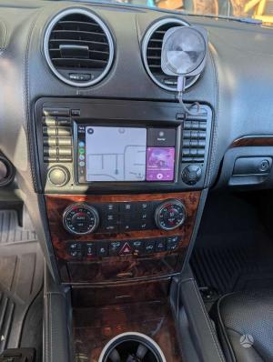 Pelēks Mercedes-Benz gl-550 2012 Šauļi, ar dzinēja tilpumu 5.50 L un nobraukumu 335 tūkst. km par 10500 €, foto 9 vietnē AUTOMOTO.COM.LV