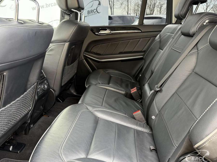 Grey Mercedes-Benz gl-550 2014 in Klaipeda, with an engine capacity of 4.66 L and mileage of 58 thousand km for 28900 €, photo 24 on AUTOMOTO.COM.LV