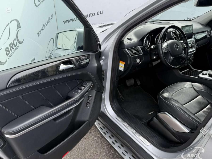 Grey Mercedes-Benz gl-550 2014 in Klaipeda, with an engine capacity of 4.66 L and mileage of 58 thousand km for 28900 €, photo 25 on AUTOMOTO.COM.LV