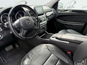Grey Mercedes-Benz gl-550 2014 in Klaipeda, with an engine capacity of 4.66 L and mileage of 58 thousand km for 28900 €, photo 27 on AUTOMOTO.COM.LV