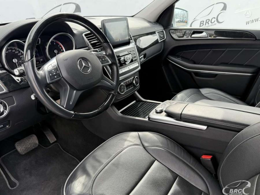 Grey Mercedes-Benz gl-550 2014 in Klaipeda, with an engine capacity of 4.66 L and mileage of 58 thousand km for 28900 €, photo 27 on AUTOMOTO.COM.LV