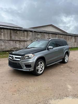 Grey Mercedes-Benz gl-550 2014 in Kaunas, with an engine capacity of 4.70 L and mileage of 315 thousand km for 8600 €, photo 3 on AUTOMOTO.COM.LV