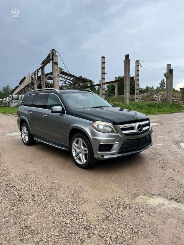 Pelēks Mercedes-Benz gl-550 2014 Kauņa, ar dzinēja tilpumu 4.70 L un nobraukumu 315 tūkst. km par 8600 €, foto 3 vietnē AUTOMOTO.COM.LV