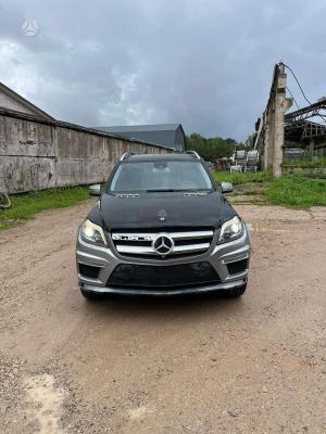 Grey Mercedes-Benz gl-550 2014 in Kaunas, with an engine capacity of 4.70 L and mileage of 315 thousand km for 8600 €, photo 6 on AUTOMOTO.COM.LV