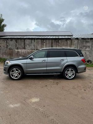 Grey Mercedes-Benz gl-550 2014 in Kaunas, with an engine capacity of 4.70 L and mileage of 315 thousand km for 8600 €, photo 7 on AUTOMOTO.COM.LV
