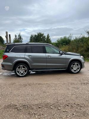 Grey Mercedes-Benz gl-550 2014 in Kaunas, with an engine capacity of 4.70 L and mileage of 315 thousand km for 8600 €, photo 8 on AUTOMOTO.COM.LV