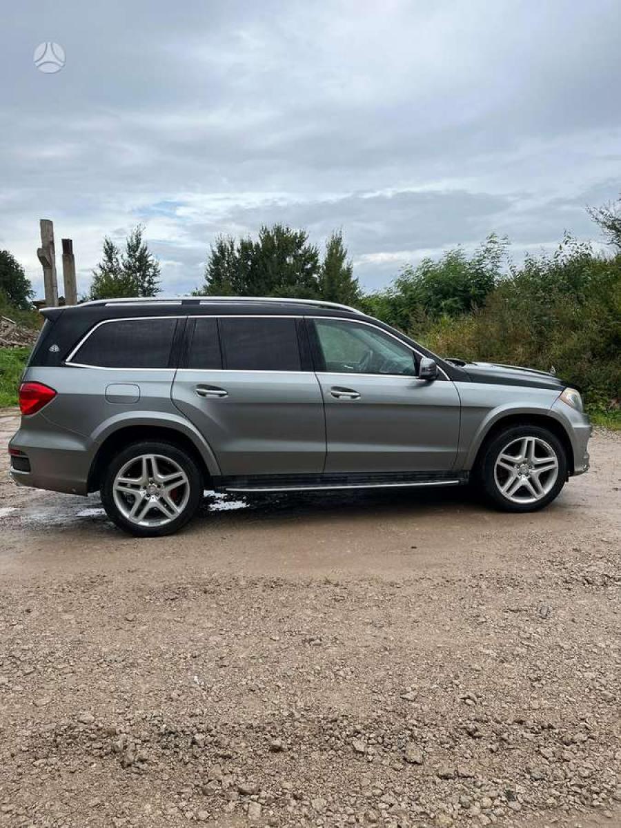 Grey Mercedes-Benz gl-550 2014 in Kaunas, with an engine capacity of 4.70 L and mileage of 315 thousand km for 8600 €, photo 8 on AUTOMOTO.COM.LV