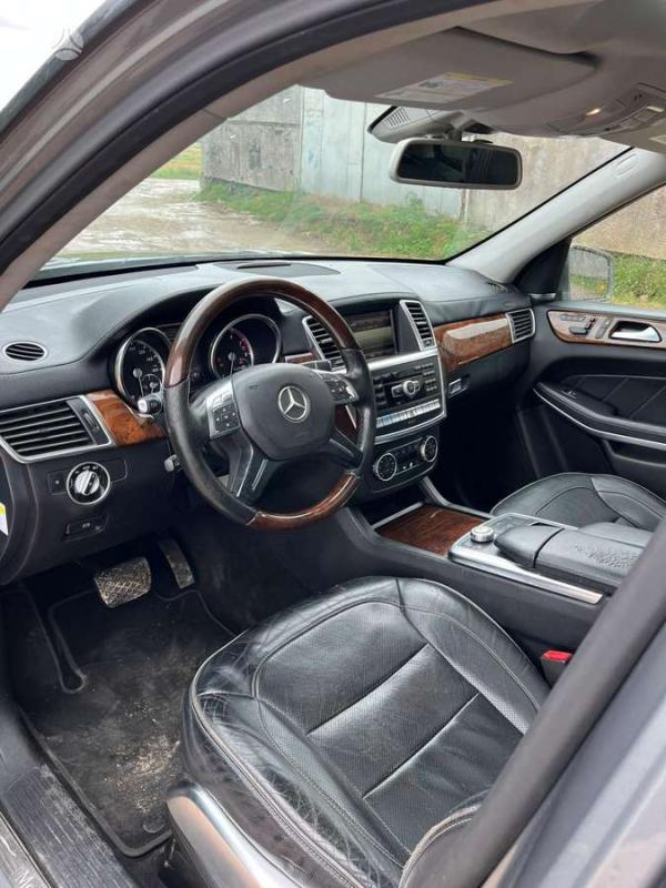 Pelēks Mercedes-Benz gl-550 2014 Kauņa, ar dzinēja tilpumu 4.70 L un nobraukumu 315 tūkst. km par 8600 €, foto 8 vietnē AUTOMOTO.COM.LV