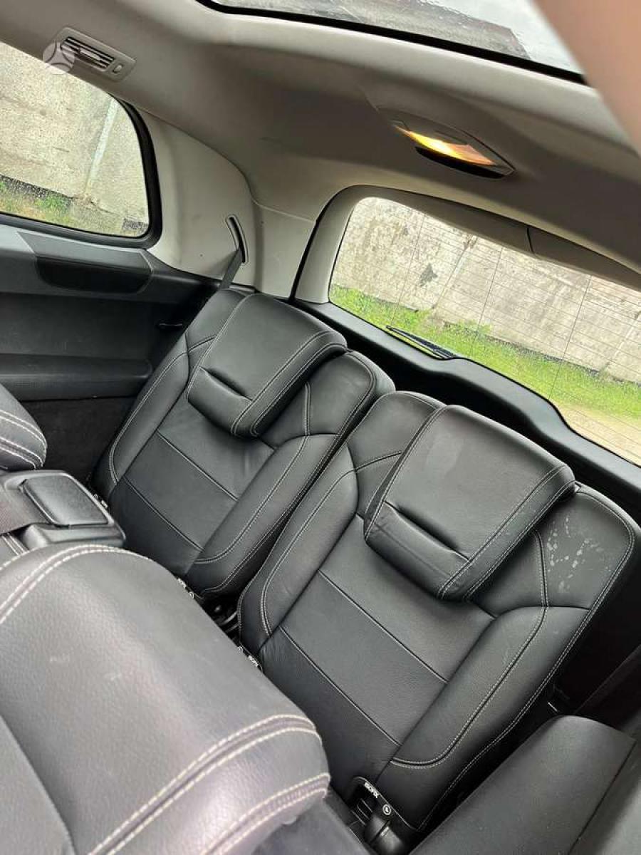 Grey Mercedes-Benz gl-550 2014 in Kaunas, with an engine capacity of 4.70 L and mileage of 315 thousand km for 8600 €, photo 12 on AUTOMOTO.COM.LV