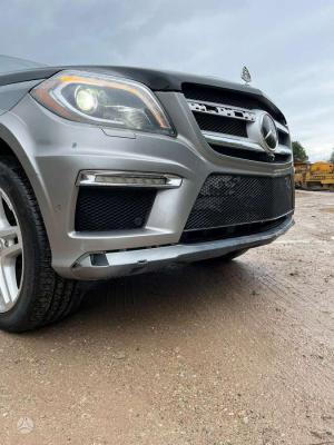 Grey Mercedes-Benz gl-550 2014 in Kaunas, with an engine capacity of 4.70 L and mileage of 315 thousand km for 8600 €, photo 24 on AUTOMOTO.COM.LV