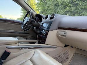 Balts Mercedes-Benz gl-550 2008 Kauņa, ar dzinēja tilpumu 5.50 L un nobraukumu 280 tūkst. km par 9000 €, foto 15 vietnē AUTOMOTO.COM.LV