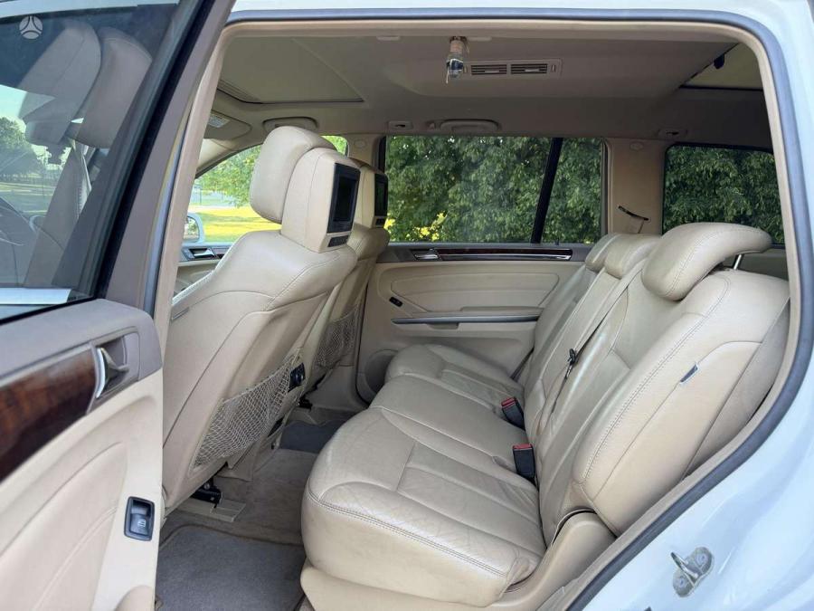 Balts Mercedes-Benz gl-550 2008 Kauņa, ar dzinēja tilpumu 5.50 L un nobraukumu 280 tūkst. km par 9000 €, foto 28 vietnē AUTOMOTO.COM.LV