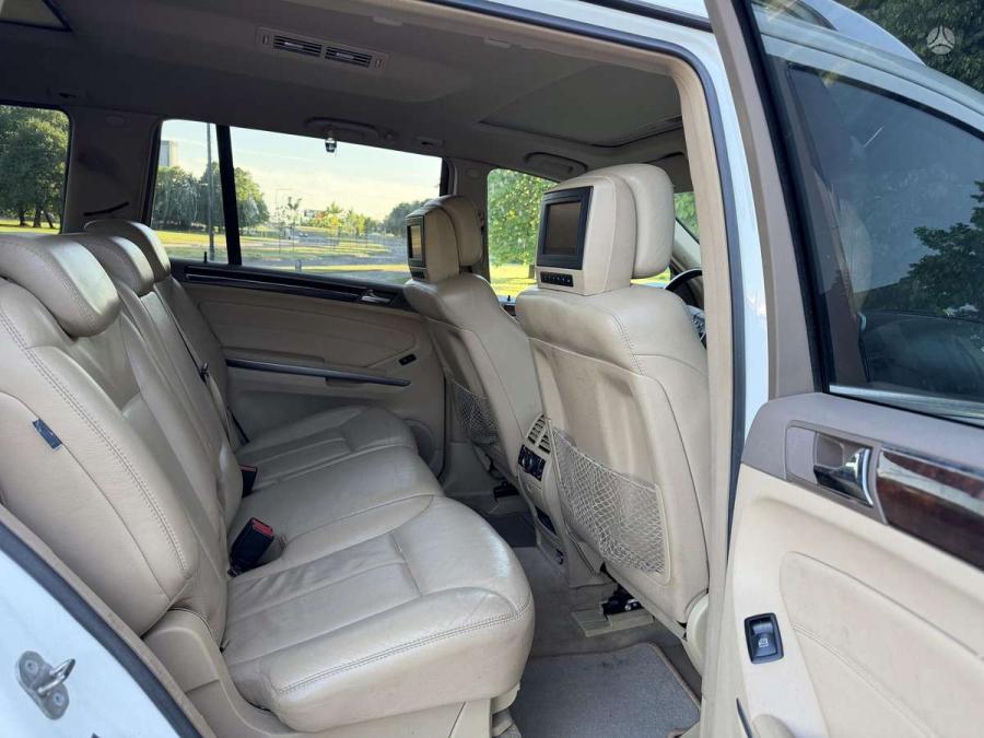 Balts Mercedes-Benz gl-550 2008 Kauņa, ar dzinēja tilpumu 5.50 L un nobraukumu 280 tūkst. km par 9000 €, foto 29 vietnē AUTOMOTO.COM.LV