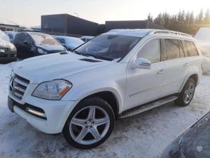 White Mercedes-Benz gl-550 2011 in Kaunas, with an engine capacity of 5.50 L and mileage of 146 thousand km for 10950 €, photo  on AUTOMOTO.COM.LV
