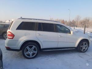 White Mercedes-Benz gl-550 2011 in Kaunas, with an engine capacity of 5.50 L and mileage of 146 thousand km for 10950 €, photo 8 on AUTOMOTO.COM.LV