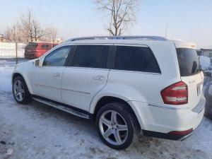 White Mercedes-Benz gl-550 2011 in Kaunas, with an engine capacity of 5.50 L and mileage of 146 thousand km for 10950 €, photo 11 on AUTOMOTO.COM.LV