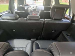White Mercedes-Benz gl-550 2011 in Klaipeda, with an engine capacity of 5.46 L and mileage of 300 thousand km for 10500 €, photo 12 on AUTOMOTO.COM.LV