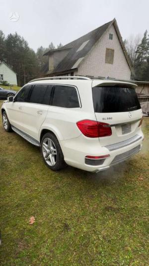 Balts Mercedes-Benz gl-550 2014 Kauņa, ar dzinēja tilpumu 4.70 L un nobraukumu 195 tūkst. km par 11500 €, foto 3 vietnē AUTOMOTO.COM.LV
