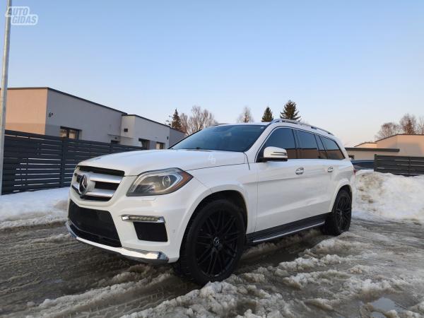 White Mercedes-Benz gl-550 2014 in Siauliai, with an engine capacity of 4.70 L and mileage of 218 thousand km for 12200 €, photo 2 on AUTOMOTO.COM.LV