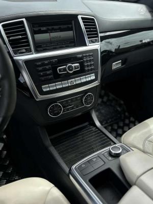 Balts Mercedes-Benz gl-550 2015 Kauņa, ar dzinēja tilpumu 4.66 L un nobraukumu 182 tūkst. km par 19999 €, foto 23 vietnē AUTOMOTO.COM.LV