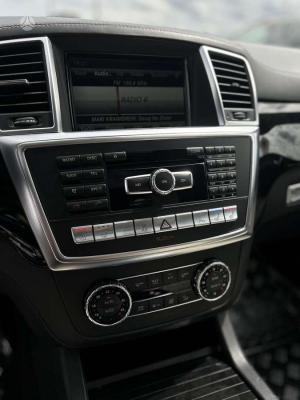 Balts Mercedes-Benz gl-550 2015 Kauņa, ar dzinēja tilpumu 4.66 L un nobraukumu 182 tūkst. km par 19999 €, foto 24 vietnē AUTOMOTO.COM.LV
