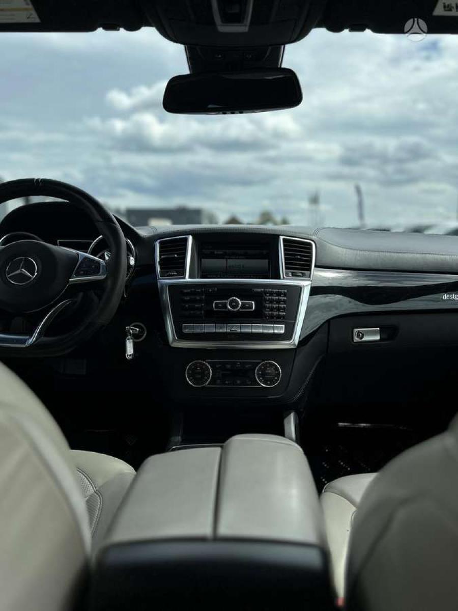 Balts Mercedes-Benz gl-550 2015 Kauņa, ar dzinēja tilpumu 4.66 L un nobraukumu 182 tūkst. km par 19999 €, foto 28 vietnē AUTOMOTO.COM.LV