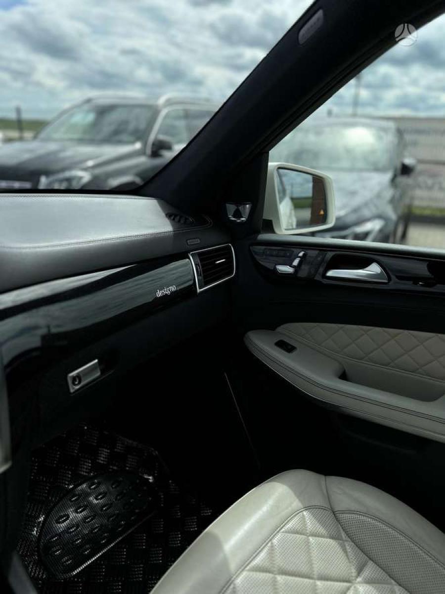 Balts Mercedes-Benz gl-550 2015 Kauņa, ar dzinēja tilpumu 4.66 L un nobraukumu 182 tūkst. km par 19999 €, foto 30 vietnē AUTOMOTO.COM.LV