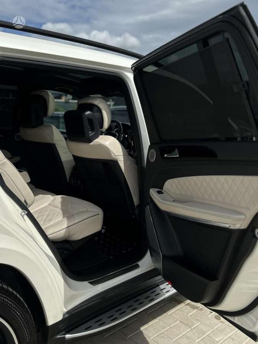 Balts Mercedes-Benz gl-550 2015 Kauņa, ar dzinēja tilpumu 4.66 L un nobraukumu 182 tūkst. km par 19999 €, foto 32 vietnē AUTOMOTO.COM.LV