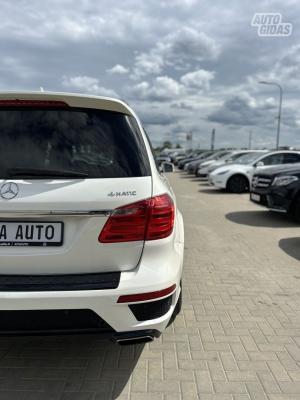 Белый Мерседес ГЛ 550 2015 в Каунас, объемом двигателя 4.70 л и пробегом 182 тыс. км за 19000 €, фото 11 на AUTOMOTO.COM.LV