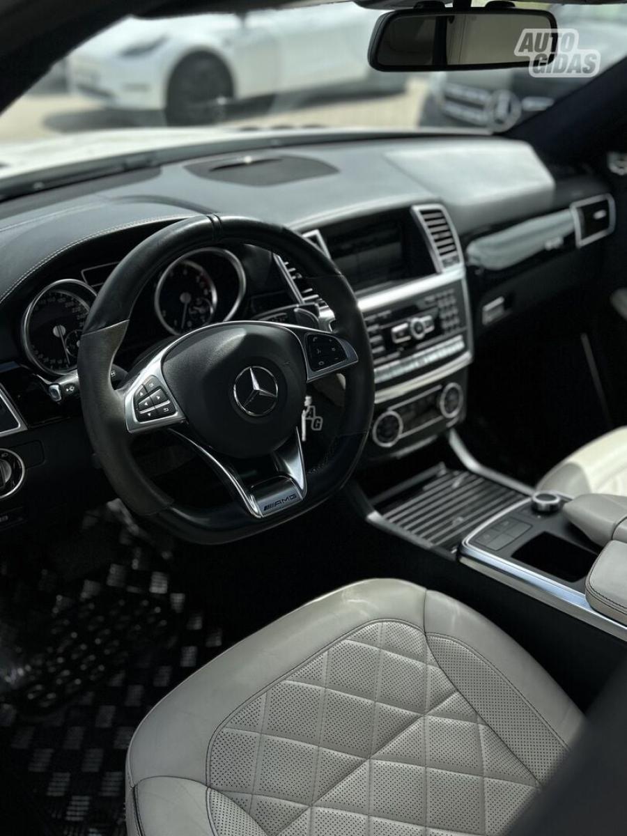 Белый Мерседес ГЛ 550 2015 в Каунас, объемом двигателя 4.70 л и пробегом 182 тыс. км за 19000 €, фото 19 на AUTOMOTO.COM.LV
