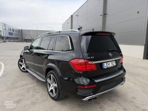 Черный Мерседес ГЛ 63 АМГ 2013 в Каунас, объемом двигателя 5.50 л и пробегом 318 тыс. км за 19900 €, фото  на AUTOMOTO.COM.LV