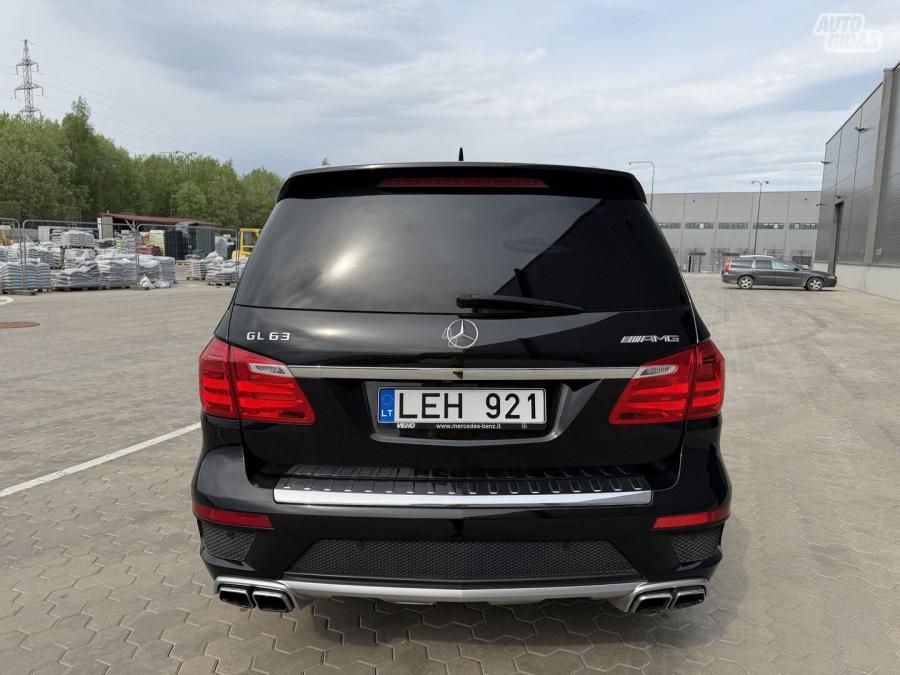 Melns Mercedes-Benz gl-63-amg 2013 Kauņa, ar dzinēja tilpumu 5.50 L un nobraukumu 318 tūkst. km par 19900 €, foto 7 vietnē AUTOMOTO.COM.LV