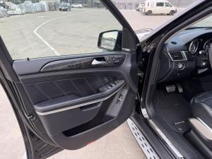 Melns Mercedes-Benz gl-63-amg 2013 Kauņa, ar dzinēja tilpumu 5.50 L un nobraukumu 318 tūkst. km par 19900 €, foto 12 vietnē AUTOMOTO.COM.LV
