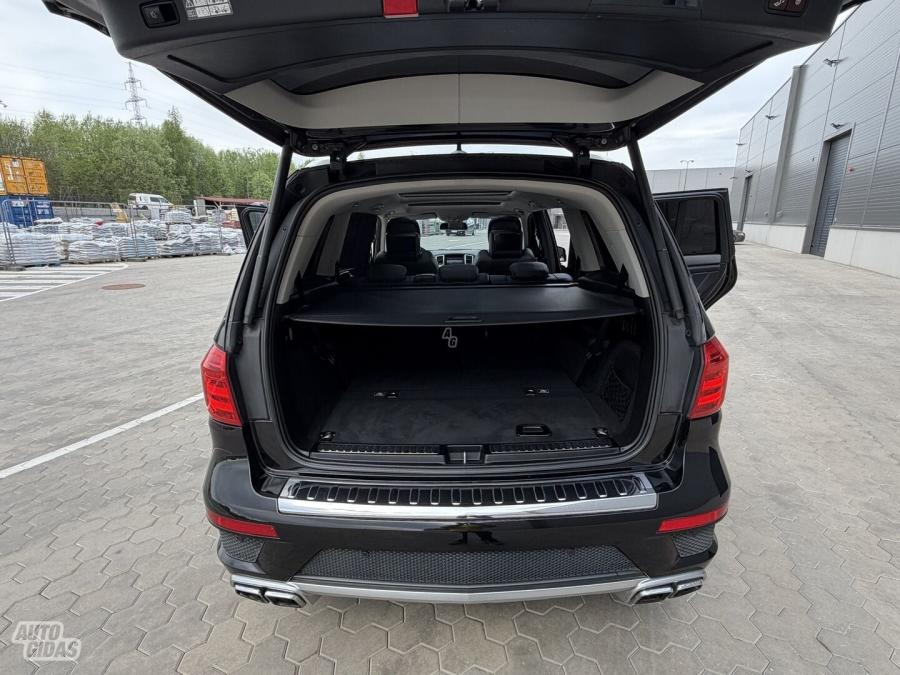 Melns Mercedes-Benz gl-63-amg 2013 Kauņa, ar dzinēja tilpumu 5.50 L un nobraukumu 318 tūkst. km par 19900 €, foto 34 vietnē AUTOMOTO.COM.LV