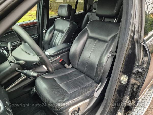 Melns Mercedes-Benz GL-Class 2007 Tallina, ar dzinēja tilpumu 4.00 L un nobraukumu 370 tūkst. km par 7900 €, foto 11 vietnē AUTOMOTO.COM.LV