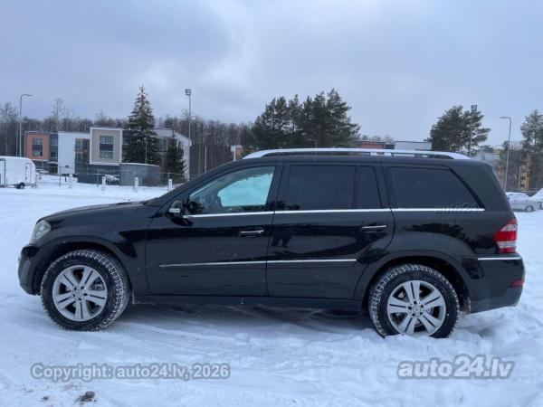 Melns Mercedes-Benz GL-Class 2007 Tallina, ar dzinēja tilpumu 5.50 L un nobraukumu 239 tūkst. km par 8900 €, foto 3 vietnē AUTOMOTO.COM.LV