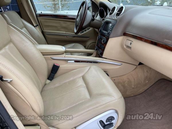 Melns Mercedes-Benz GL-Class 2007 Tallina, ar dzinēja tilpumu 5.50 L un nobraukumu 239 tūkst. km par 8900 €, foto 9 vietnē AUTOMOTO.COM.LV