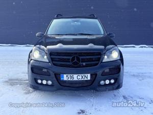 Black Mercedes-Benz GL-Class 2007 in Tallinn, with an engine capacity of 5.50 L and mileage of 77 thousand km for 24900 €, photo 2 on AUTOMOTO.COM.LV