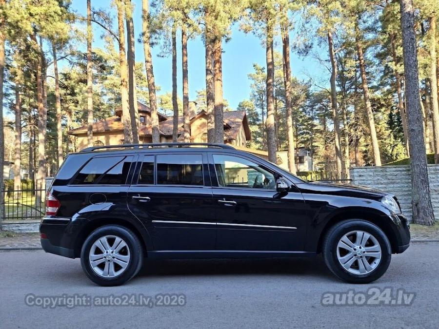 Black Mercedes-Benz GL-Class 2007 in Tallinn, with an engine capacity of 3.00 L and mileage of 298 thousand km for 8500 €, photo 8 on AUTOMOTO.COM.LV
