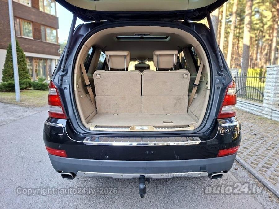Black Mercedes-Benz GL-Class 2007 in Tallinn, with an engine capacity of 3.00 L and mileage of 298 thousand km for 8500 €, photo 18 on AUTOMOTO.COM.LV